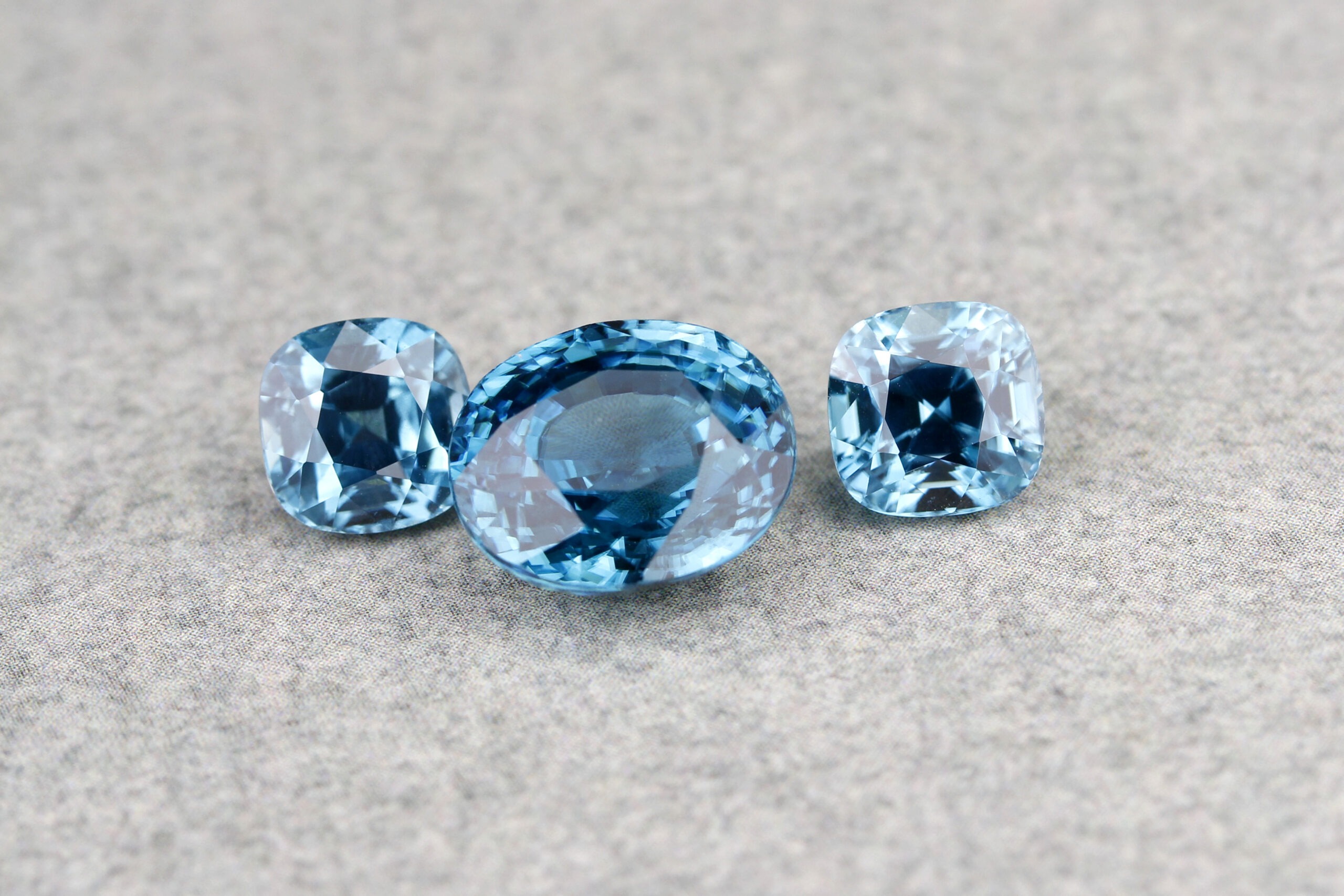 Le zircon bleu - Compagnie des Gemmes
