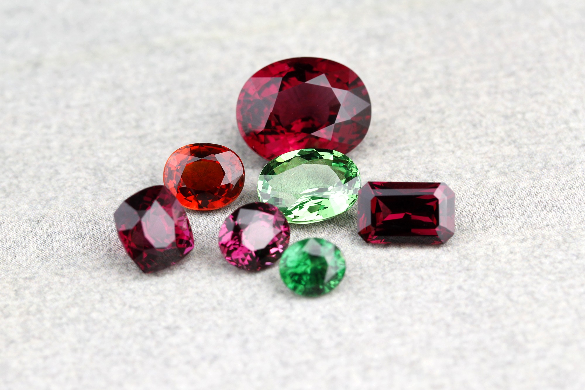 Le grenat- Compagnie des Gemmes